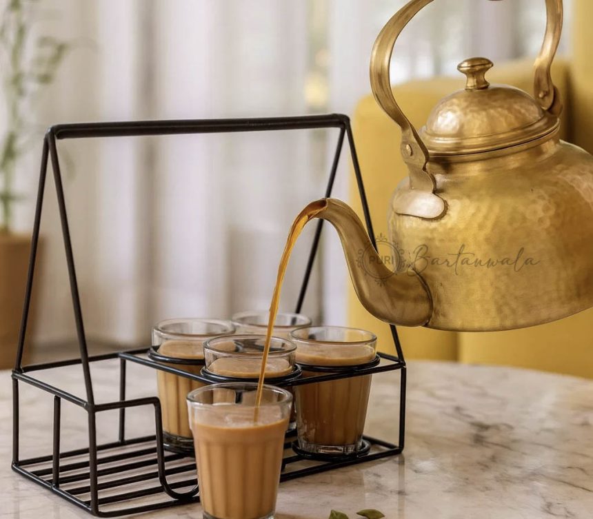 Bombay Cutting Chai Set – 4 Glass Stand & Brass Kettle 1.25L